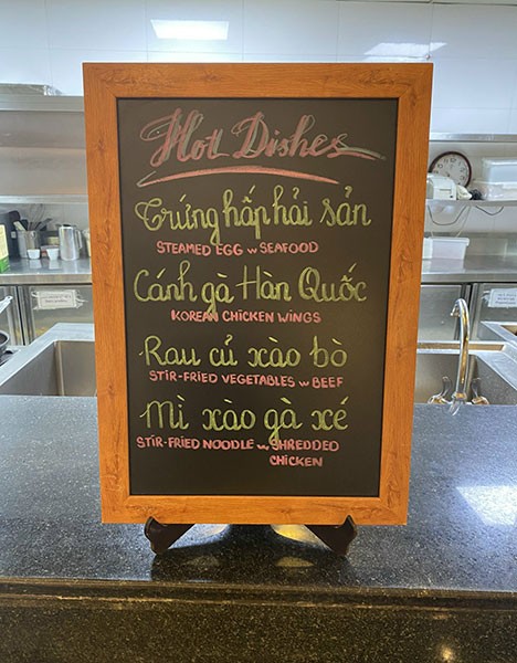 Bí Quyết Tạo Menu Viết Tay Ấn Tượng Cho Quán Việt
