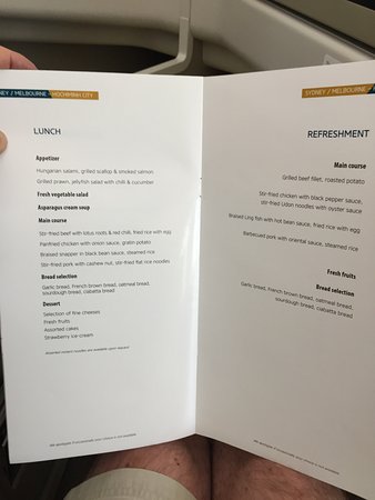 Review Menu Vietnam Airlines: Trải Nghiệm Ẩm Thực Trên Tầng Mây